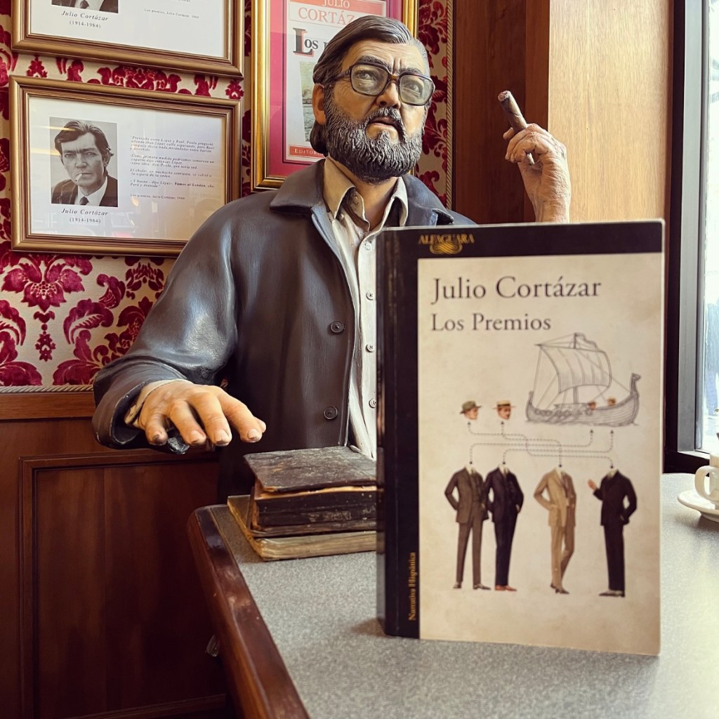 Reseña de Los premios de Julio Cortázar – Leer es vivir dos veces